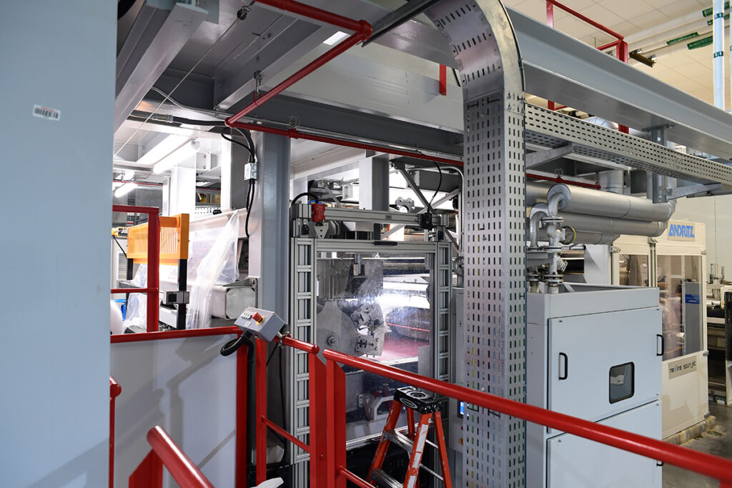 Spunbond and Hydroentangling Lab | The Nonwovens Institute