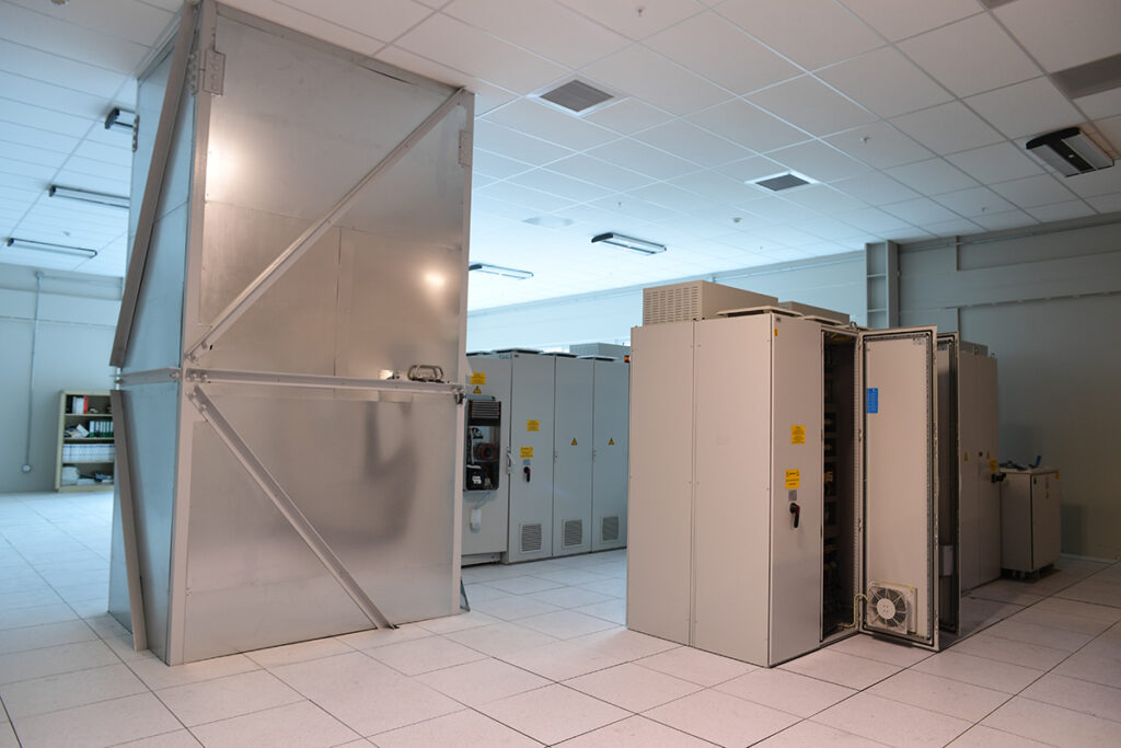 Spunbond and Hydroentangling Lab | The Nonwovens Institute